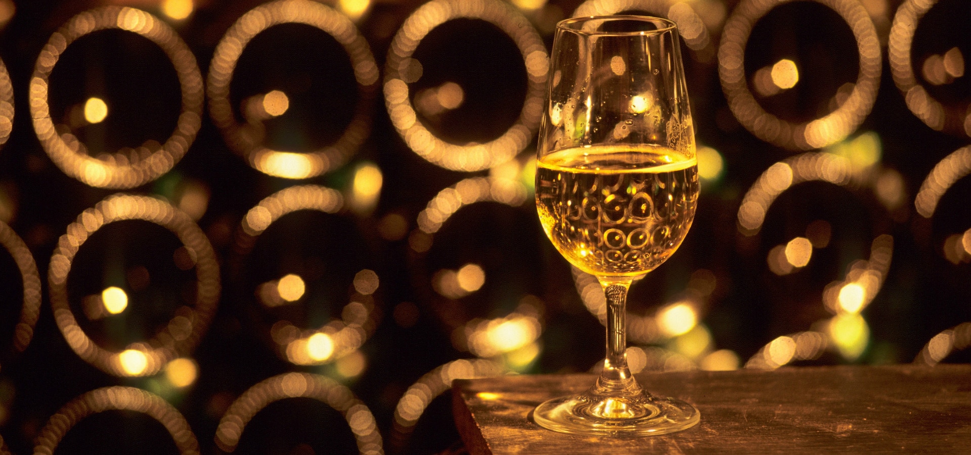 Trucos que hay que saber para escoger el champán adecuadamente | CostaClub