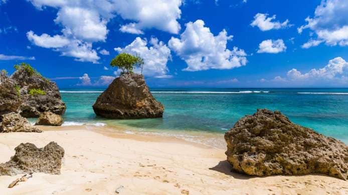 Las 17 playas más bonitas de Indonesia | Costa Cruceros