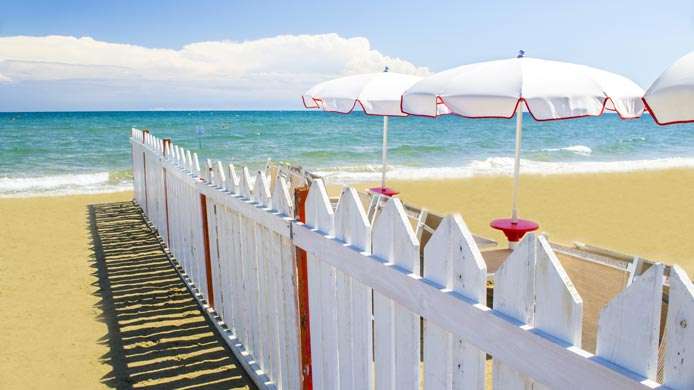 Las 15 playas más bonitas de Roma y sus alrededores | Costa Cruceros