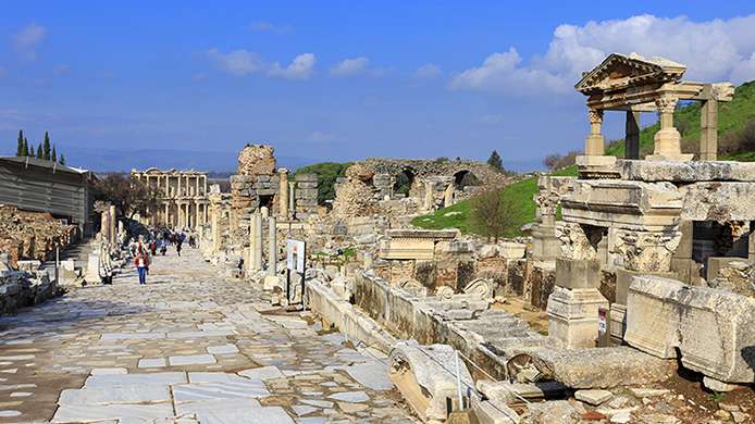 Esmirna sorprendente, entre mitos y telenovelas